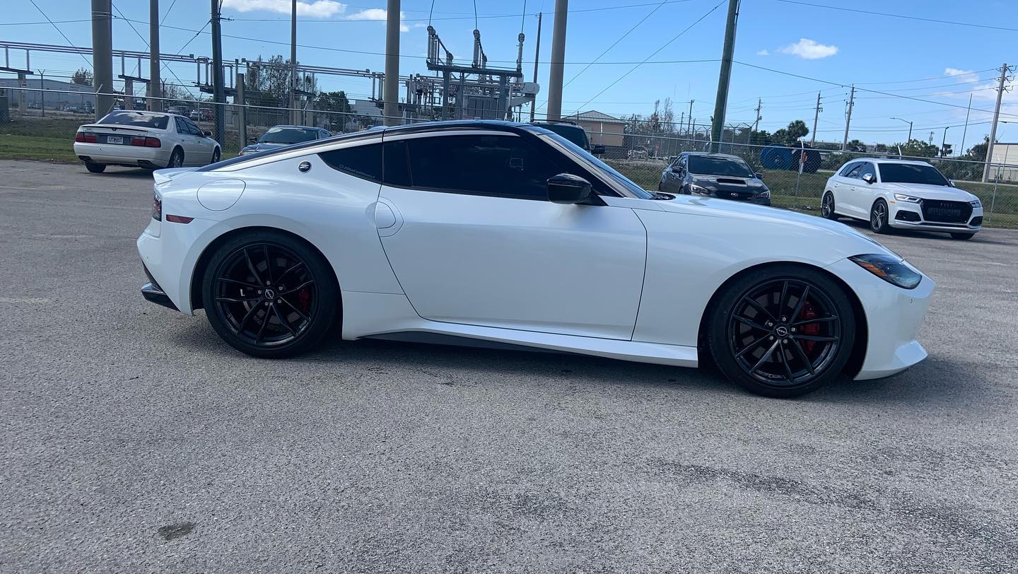 Silver's NeoMax Coilovers installed on 2023 Nissan Z | 2023+ Nissan Z ...